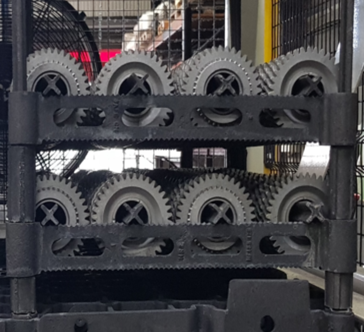 Cleaning and drying systems of parts before heat treatment